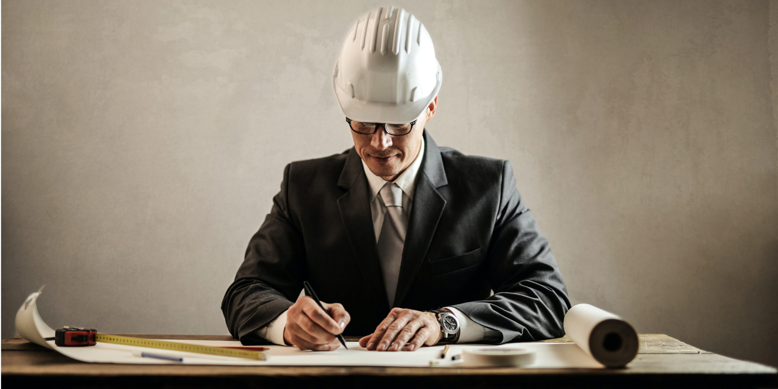 Procura uma profissão com futuro? Estas são as que vão estar em ...