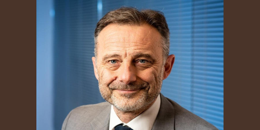 Philip Allmendinger, Forward College: «O ensino superior tradicional ...