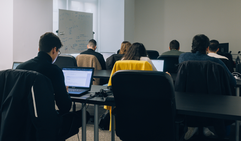 Cursos da Ironhack estão com descontos (de 500 euros) ao fim do mês ...