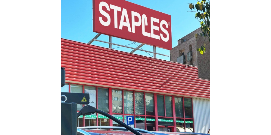 Personagem humorística inspirada no treinador Jorge Jesus é o novo embaixador virtual da Staples ...